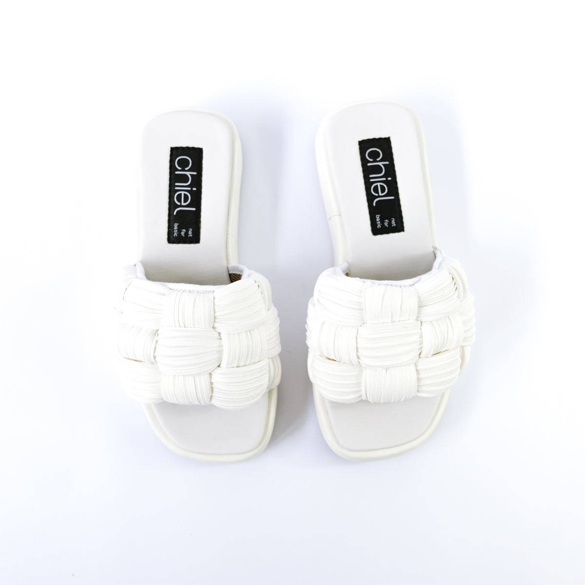 RENATA WHITE – Chiel